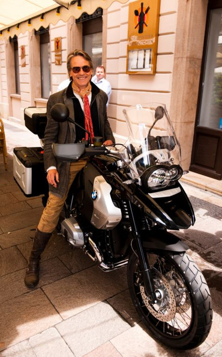 Jeremy Irons Using a BMW R1200 GS Triple Black | jeremyirons.net