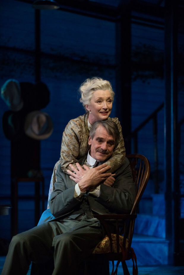 On Stage | jeremyirons.net