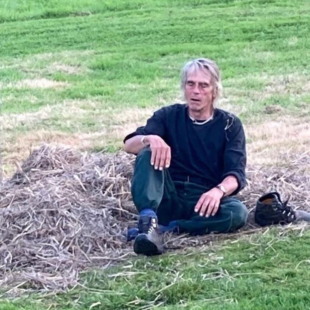 Jeremy Irons Performs in A Midsummer Night’s Dream with the Holbeton ...